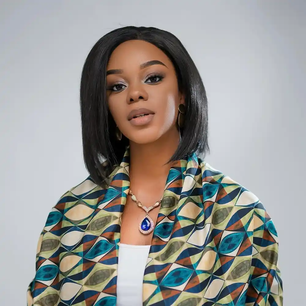 Theresa Phondo - Artist Profile